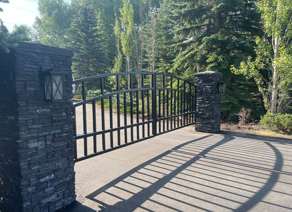 Our Entry Gates | DRIVEWAY GATES & AUTOMATIC ENTRANCE GATES for ...